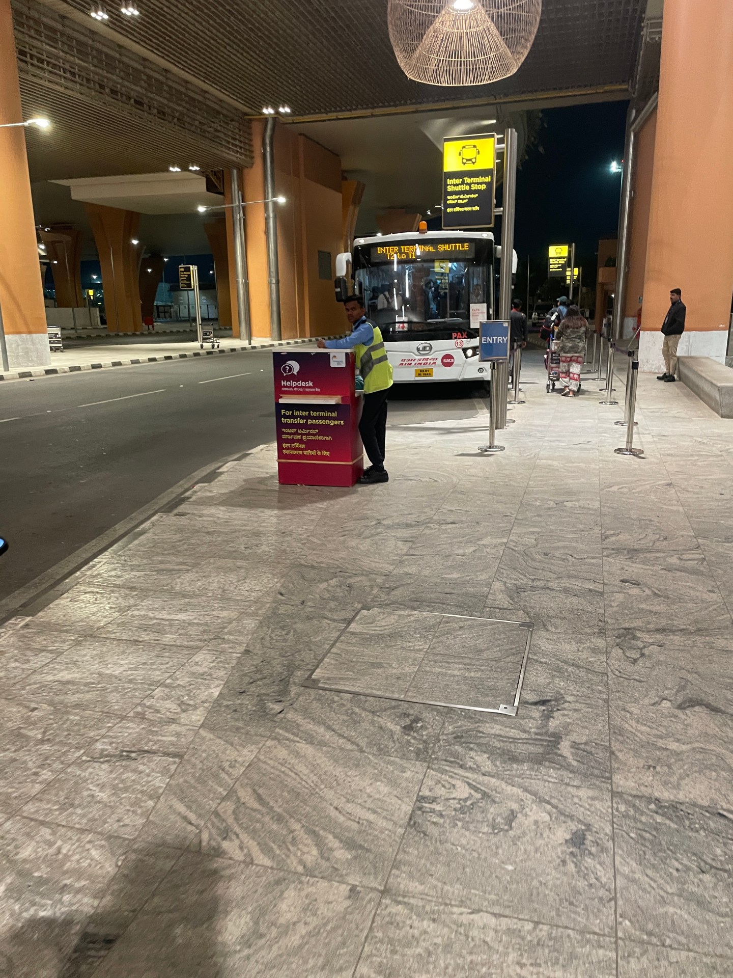 Bengaluru Transfer between Terminal 1 and 2 – Rahul's Travel and Food
