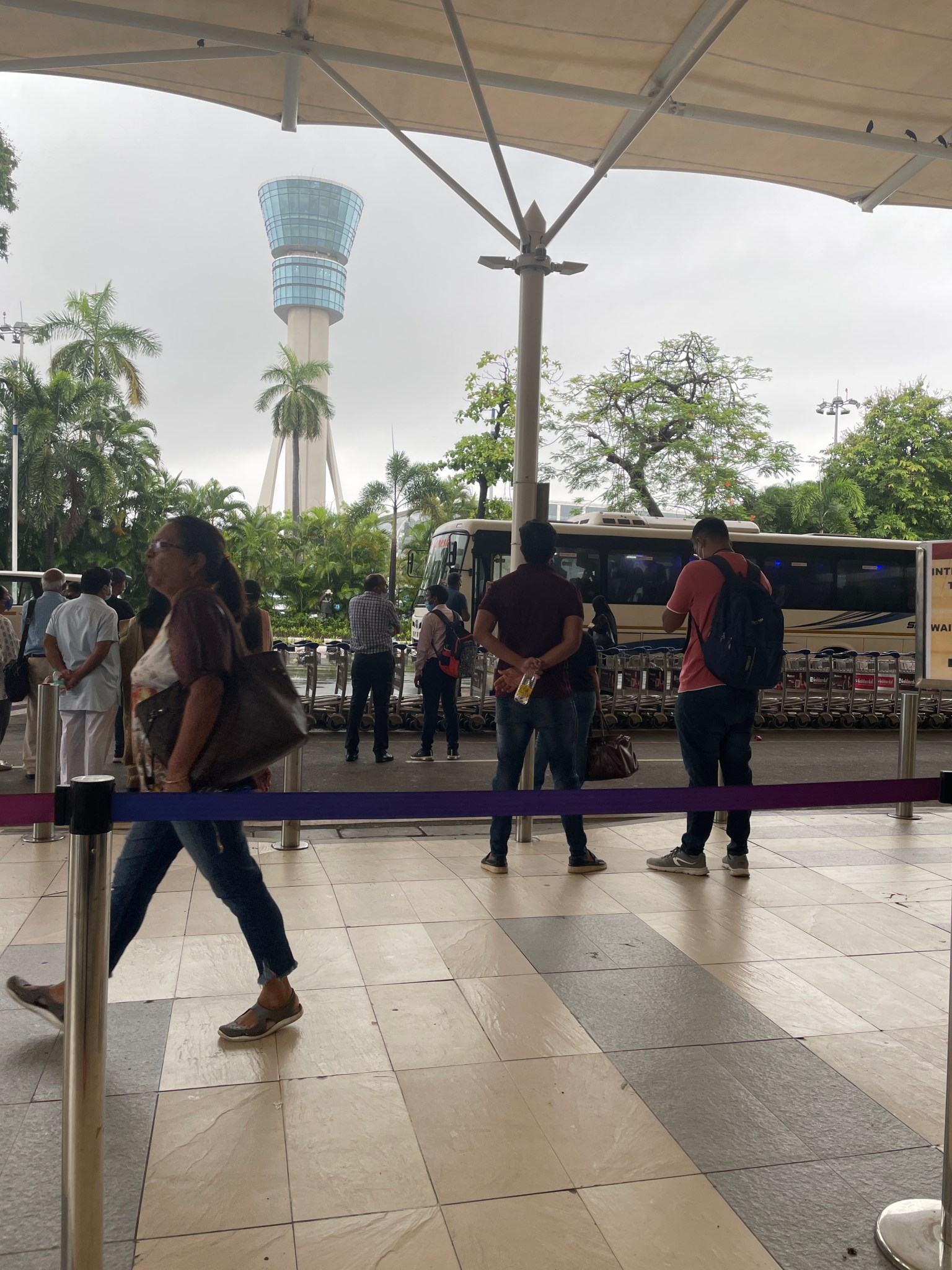 Mumbai transfer between T1 and T2. – Rahul's Travel and Food